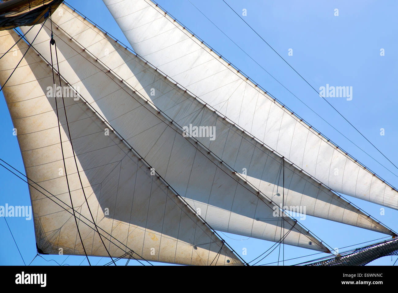 Tall ships rigging hi-res stock photography and images - Alamy