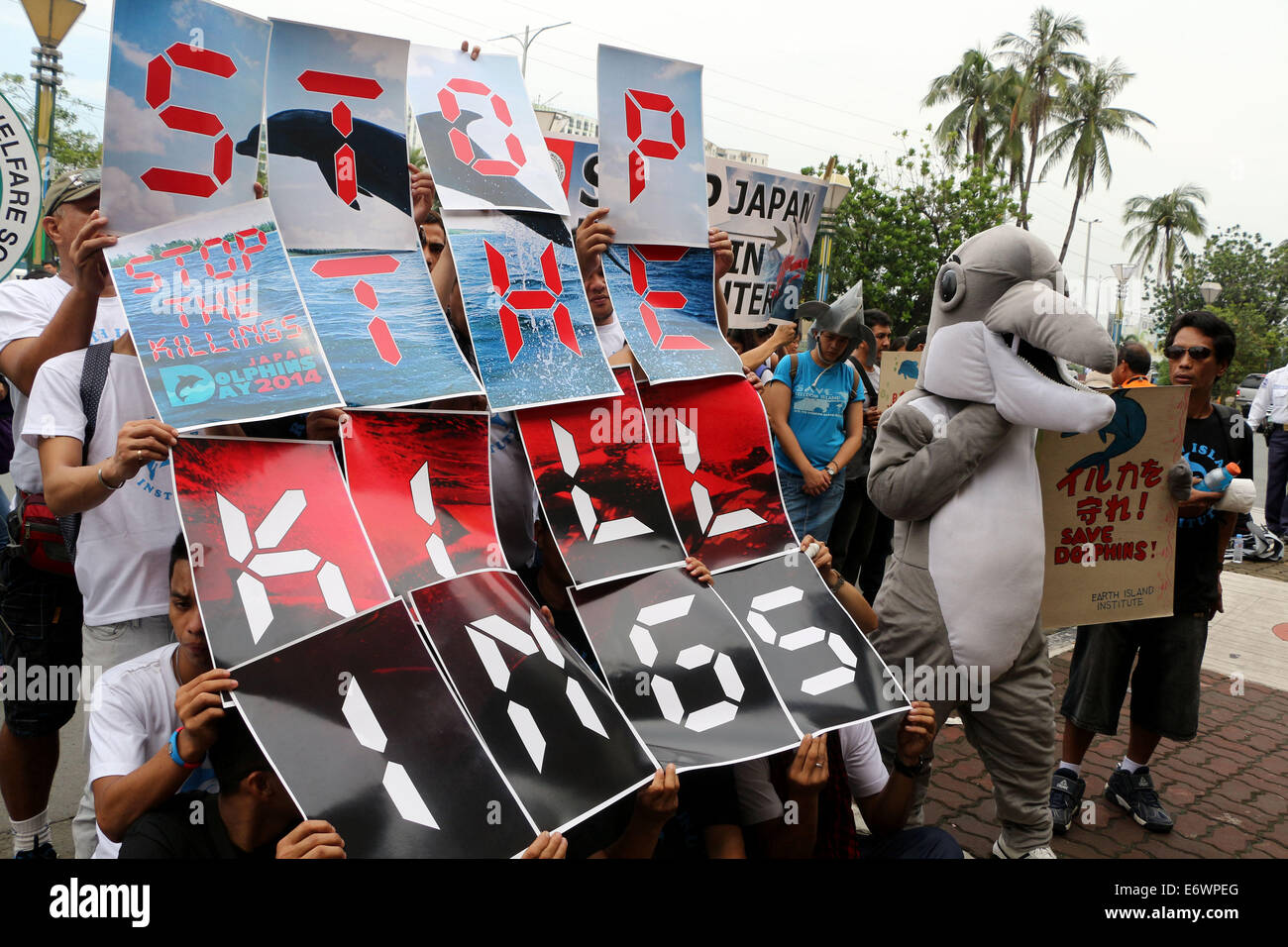 Filipino environmental activists protest in hi-res stock photography ...