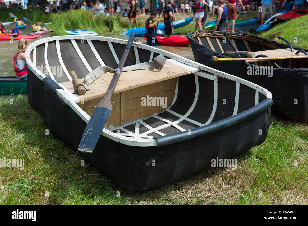 Coracles hi-res stock photography and images - Alamy