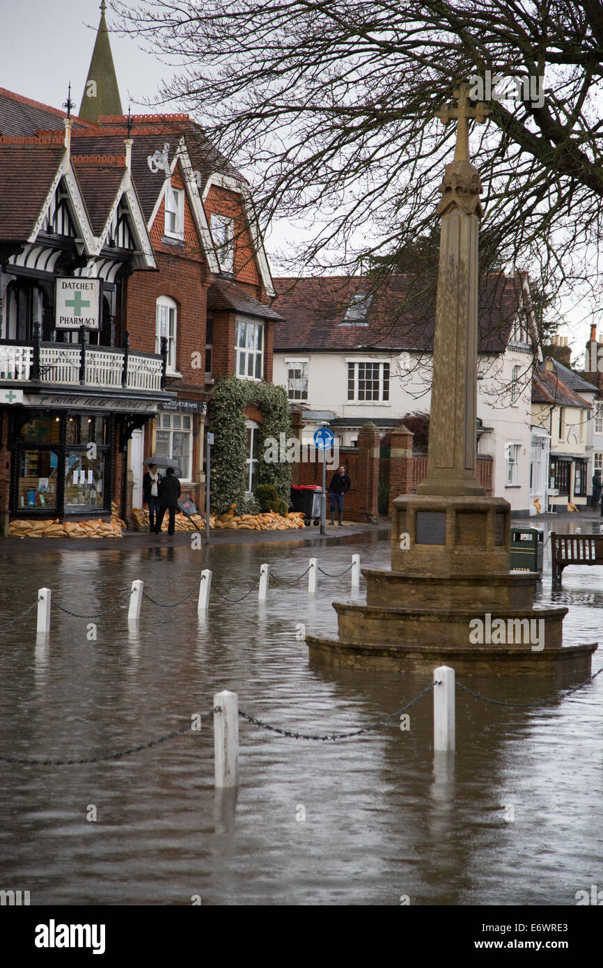 Scenes showing the flooded town of Datchet in Bucks after the river ...