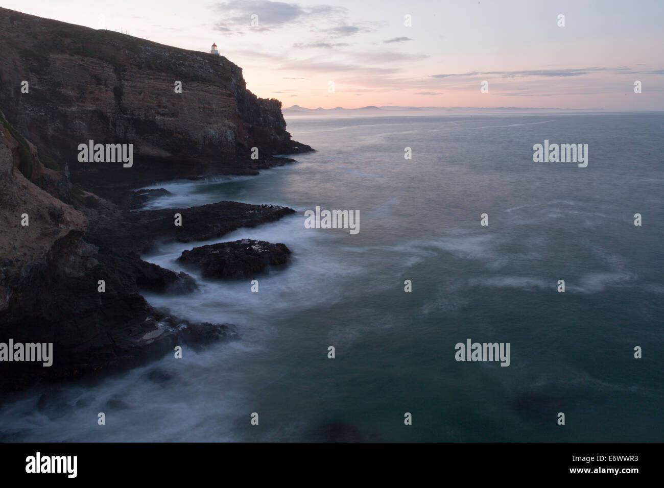 Lighthouse taiaroa head hi-res stock photography and images - Alamy