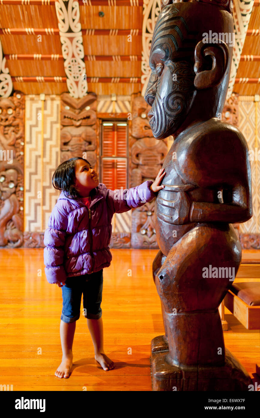 Maori children hi-res stock photography and images - Alamy