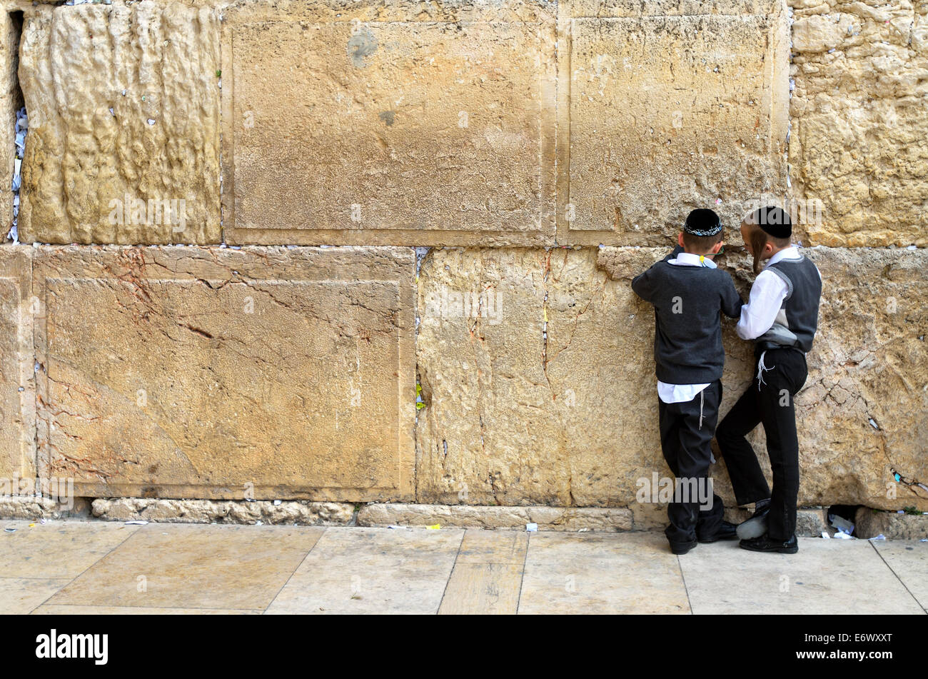 Wailing Wall Notes A Stone Of The Wailing Wall Western Wall Kotel