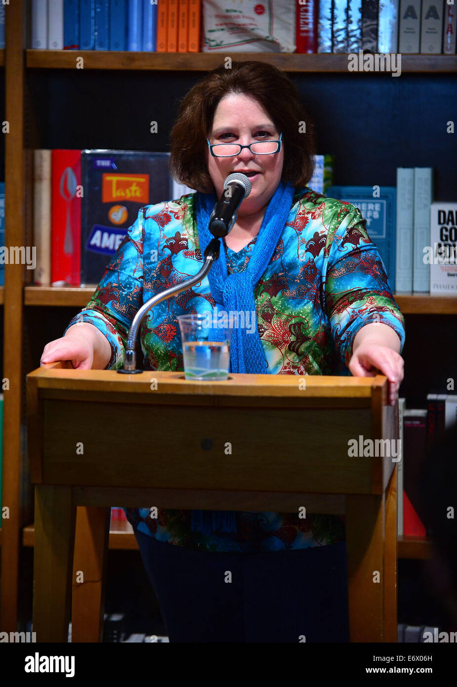 Rachel Caine signs copies of her new book 'Prince of Shadows: A Novel ...