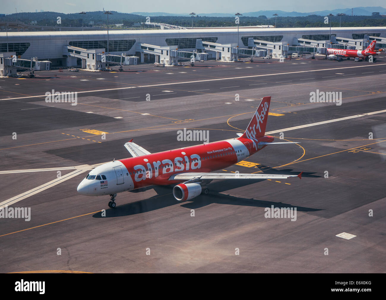 Air Asia A321 at Kuala Lumpur International Airport Stock Photo - Alamy