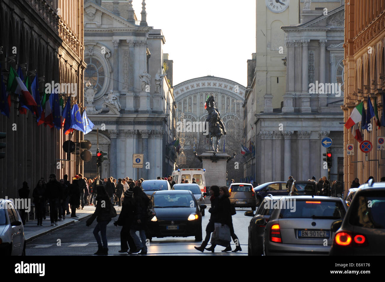 Torino via roma hi-res stock photography and images - Alamy