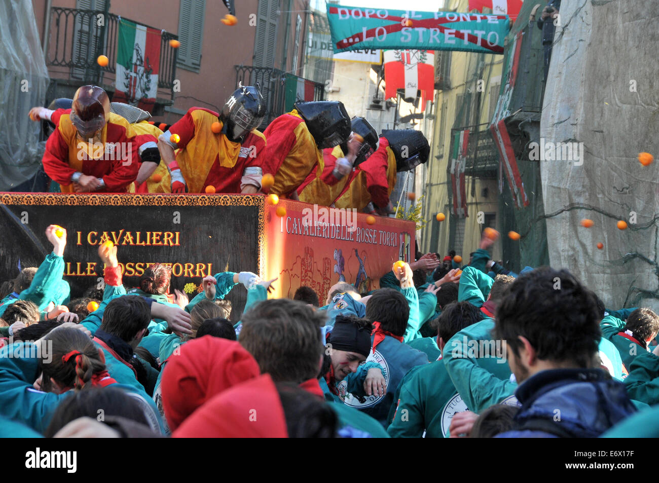 Battle of the oranges, Carneval in Ivrea, Piedmont, Italy Stock Photo ...