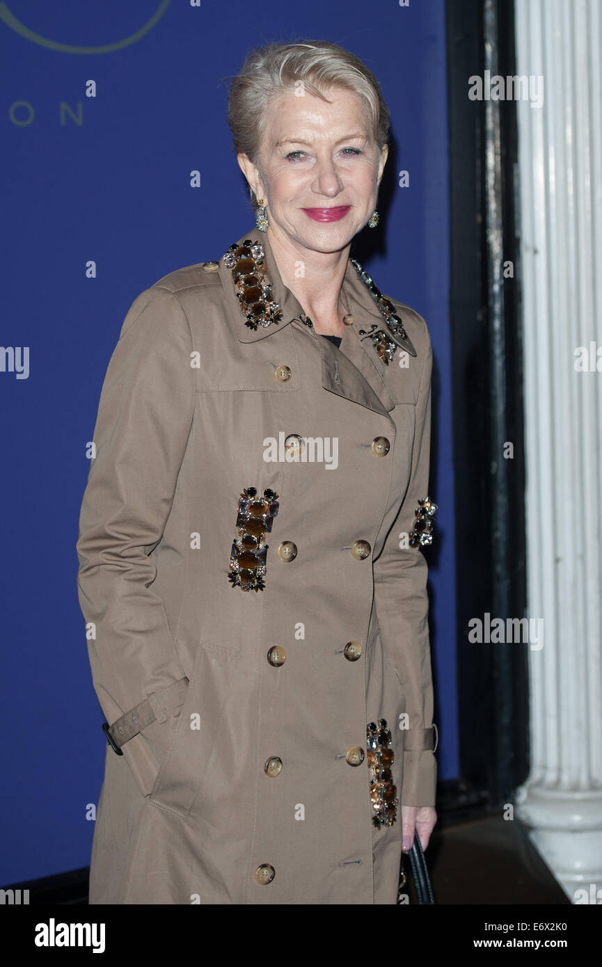 Helen mirren smile hi-res stock photography and images - Alamy