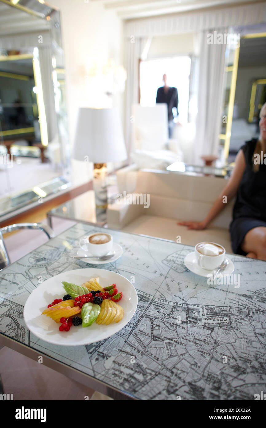 Tabel scene hi-res stock photography and images - Alamy