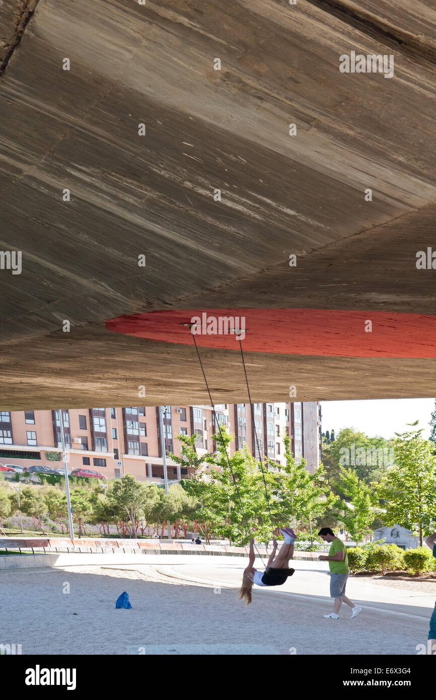 Opening or swing bridge hi-res stock photography and images - Alamy