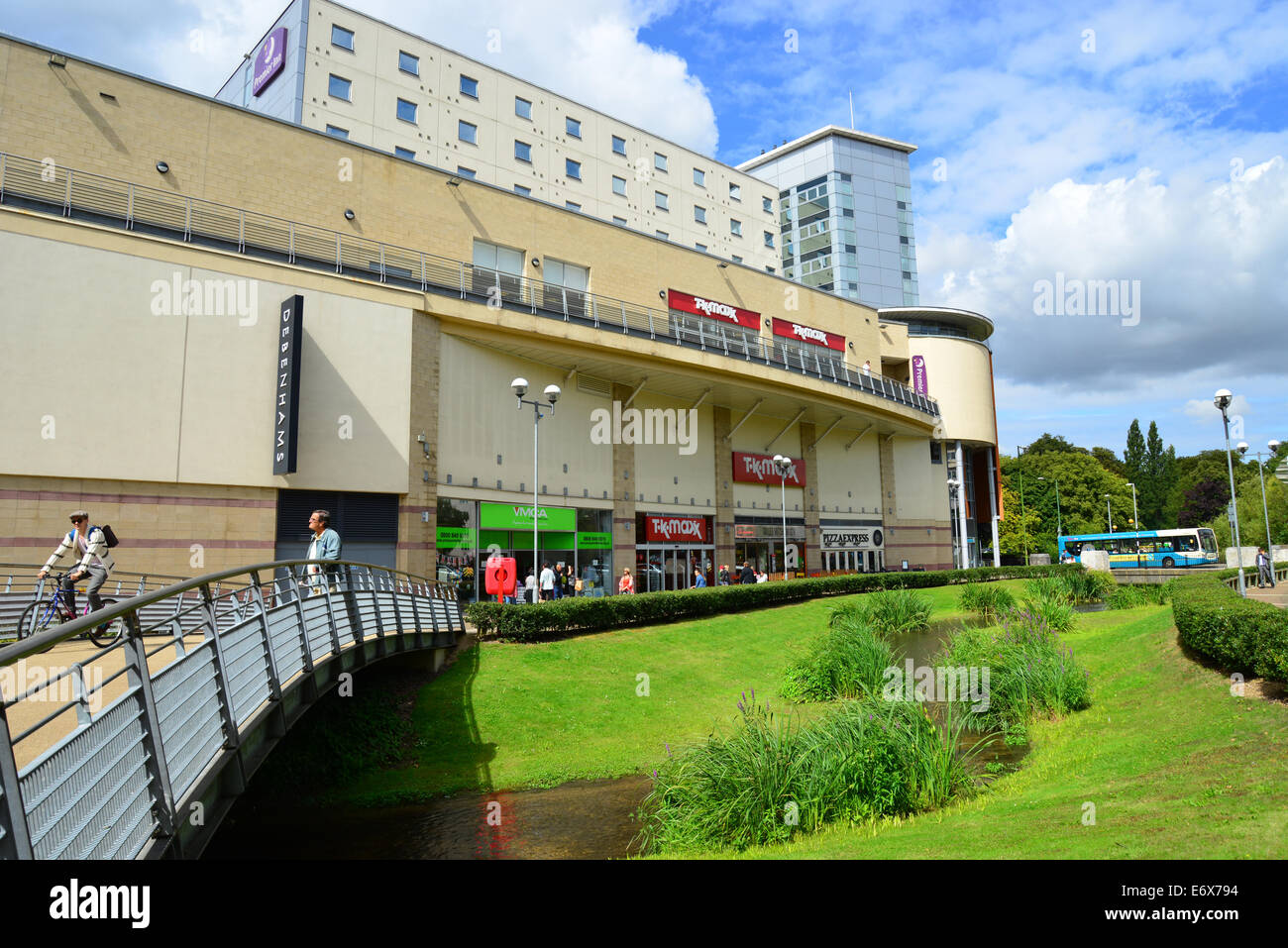 Riverside Shopping Centre and Premier Inn, Hemel Hempstead ...