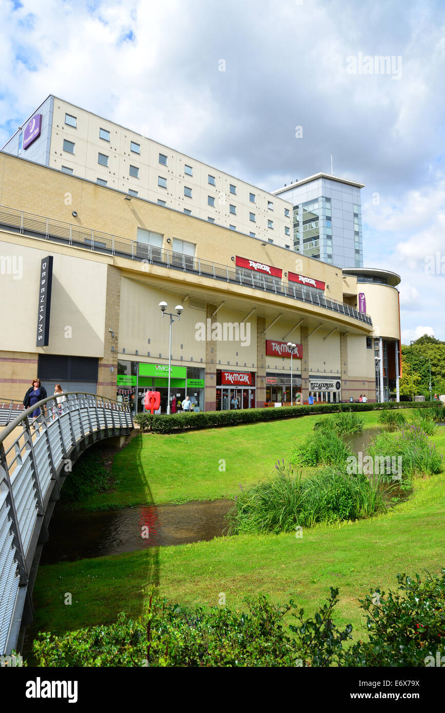 Riverside Shopping Centre and Premier Inn, Hemel Hempstead ...