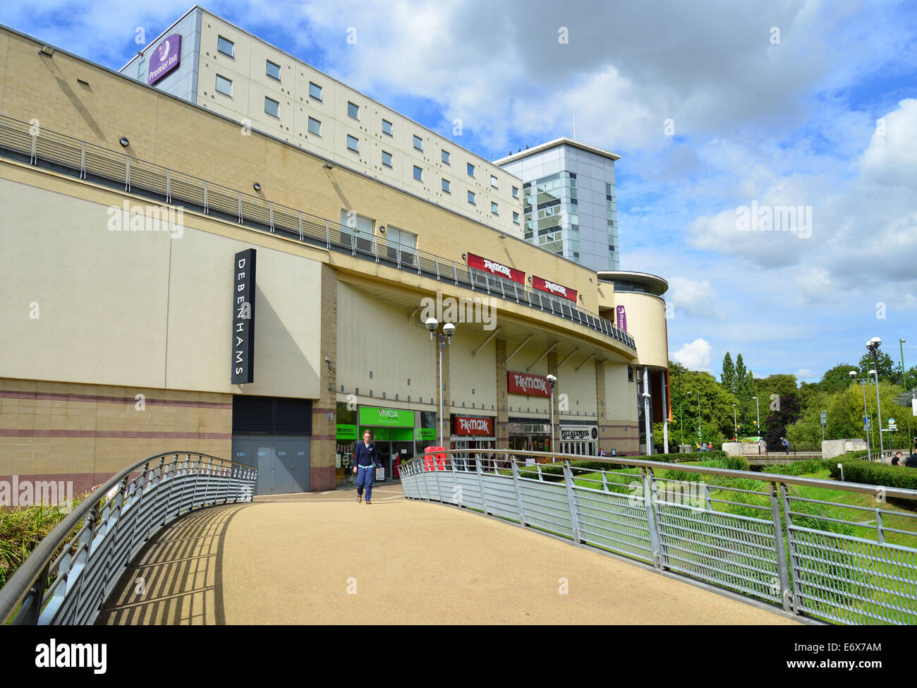 Riverside Shopping Centre and Premier Inn, Hemel Hempstead ...