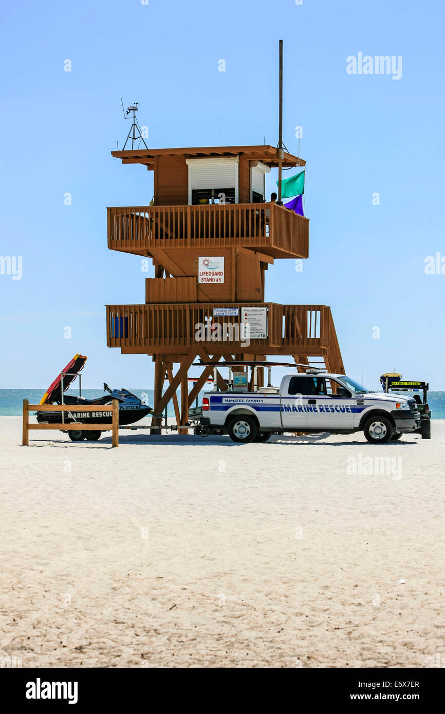 A Lifeguard tower on Anna Maria Island beach in Bradenton FL Stock ...