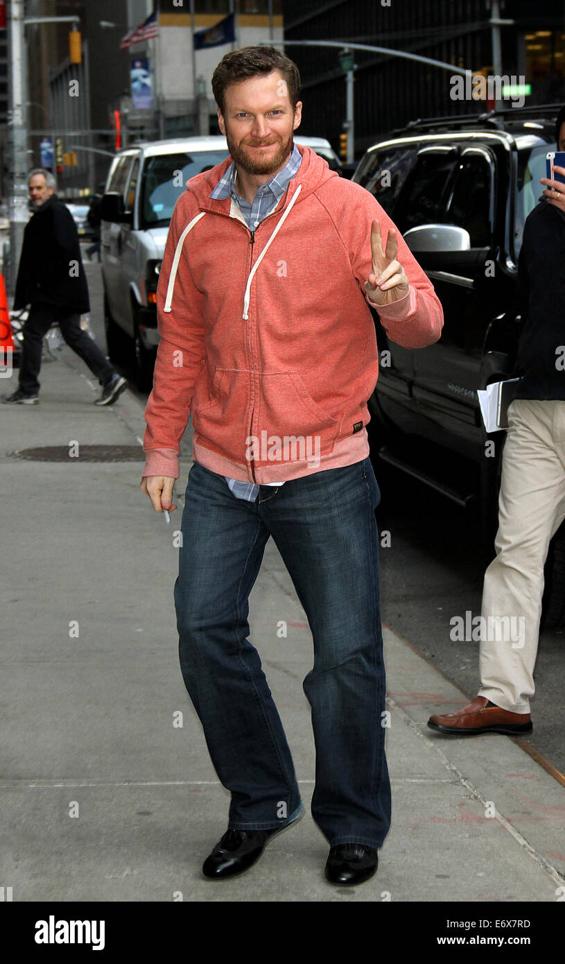 Celebrities arrive outside the Ed Sullivan Theater, for the taping on ...