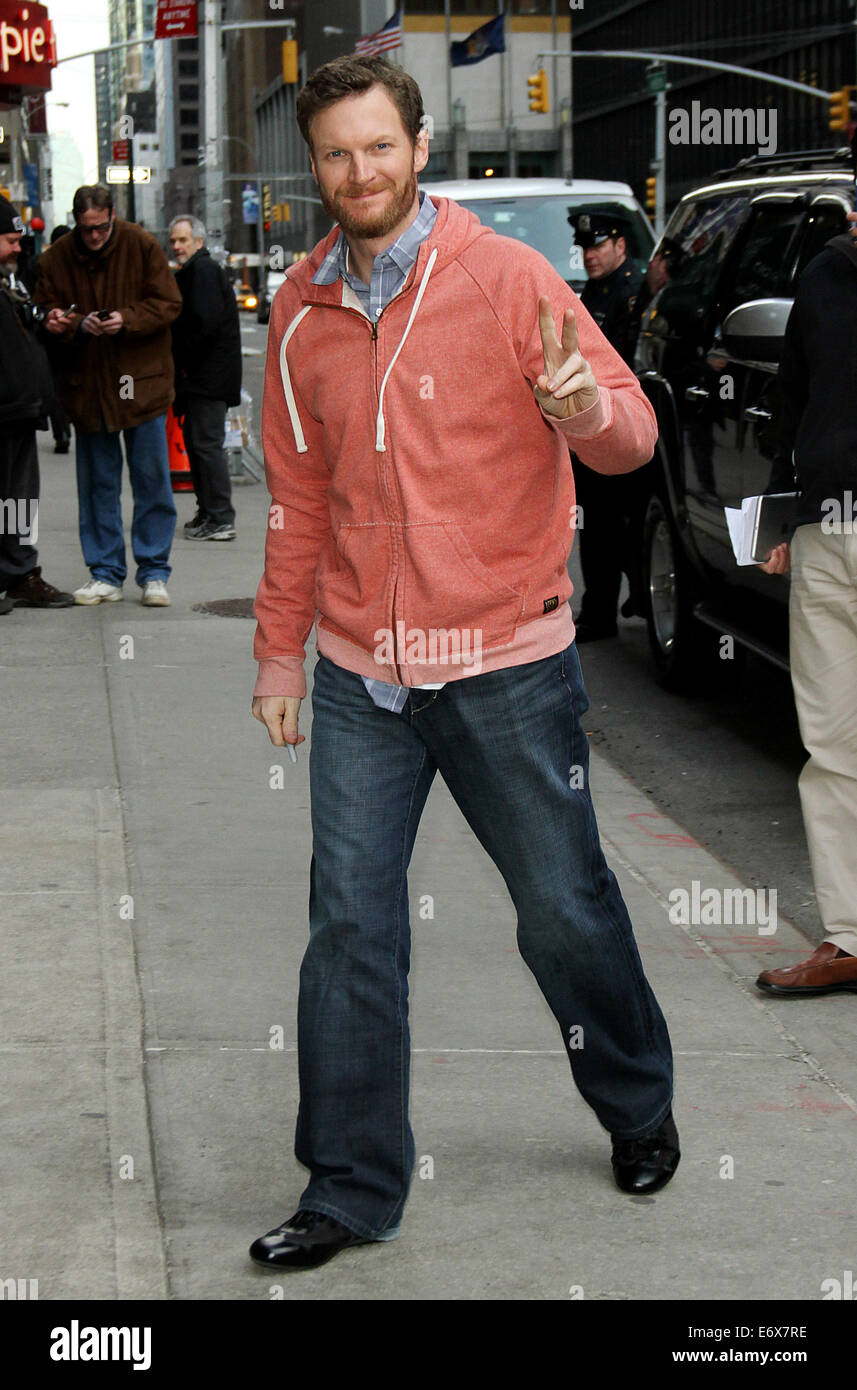 Celebrities arrive outside the Ed Sullivan Theater, for the taping on ...