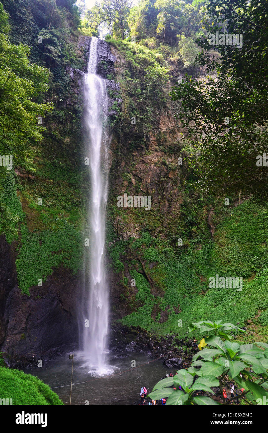 Cimahi Waterfall (Curug Cimahi Stock Photo - Alamy