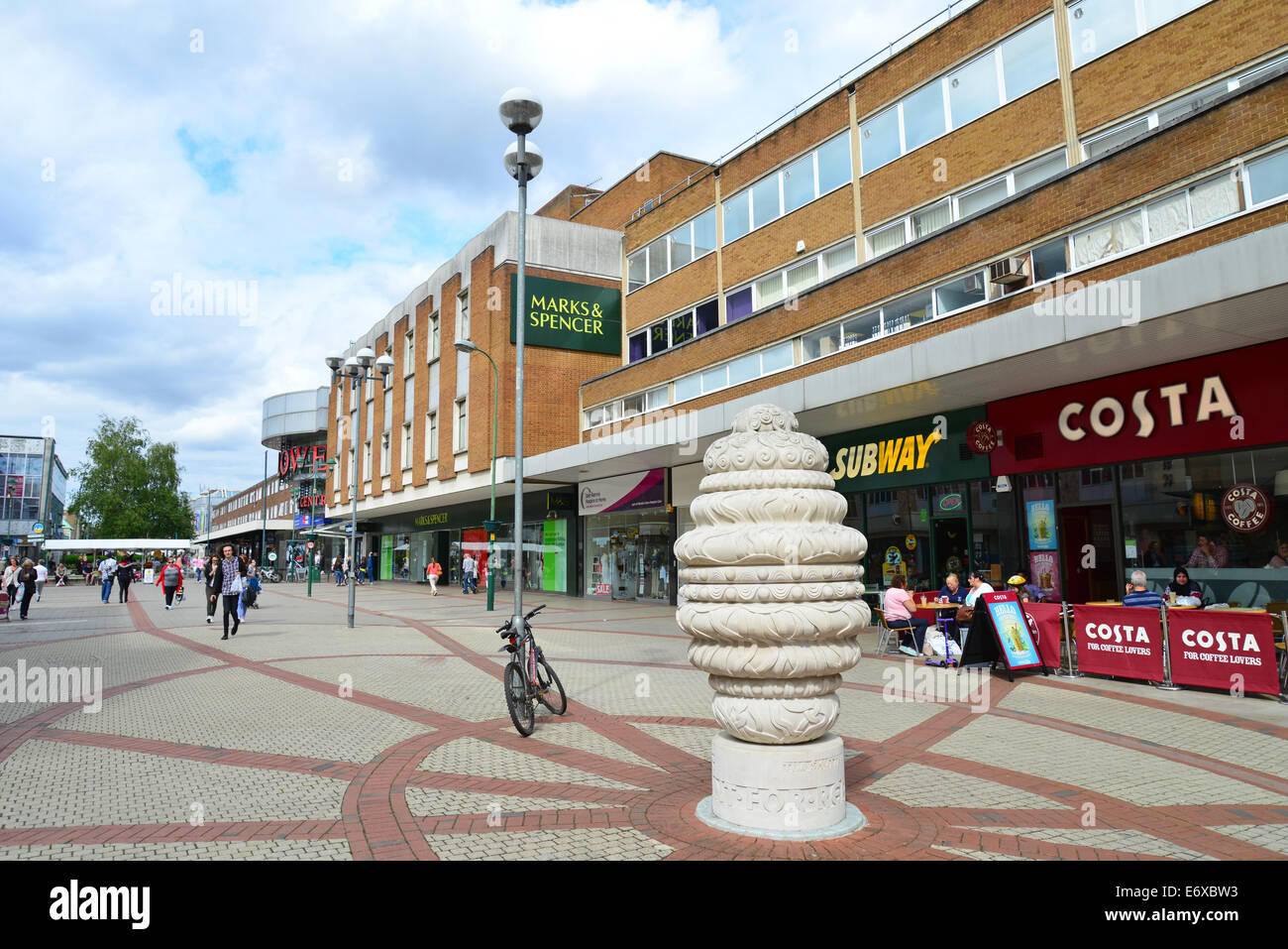 Marlowes Shopping Centre, High Street, Hemel Hempstead Stock Photo ...
