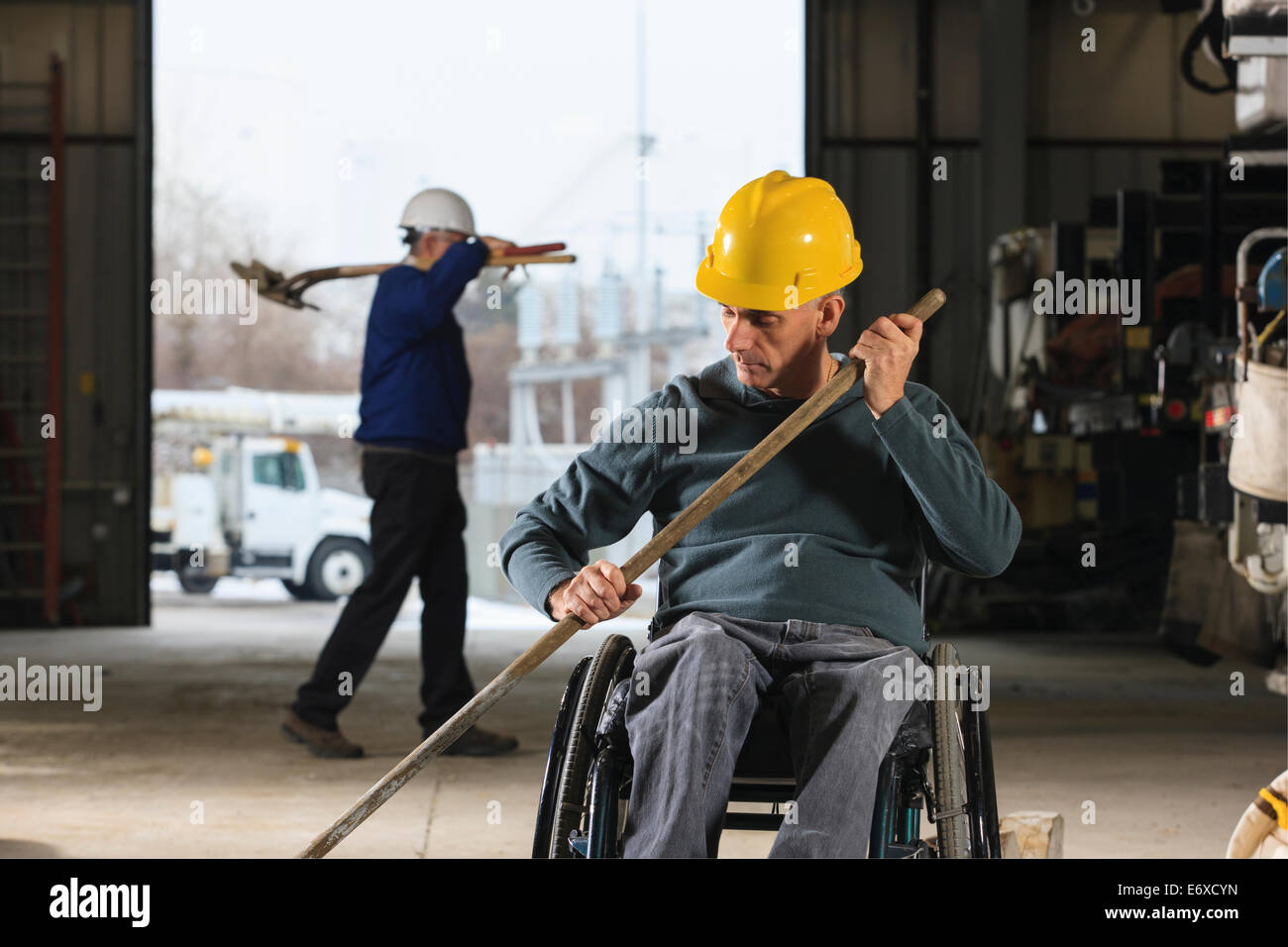 Electric utility repair hi-res stock photography and images - Alamy