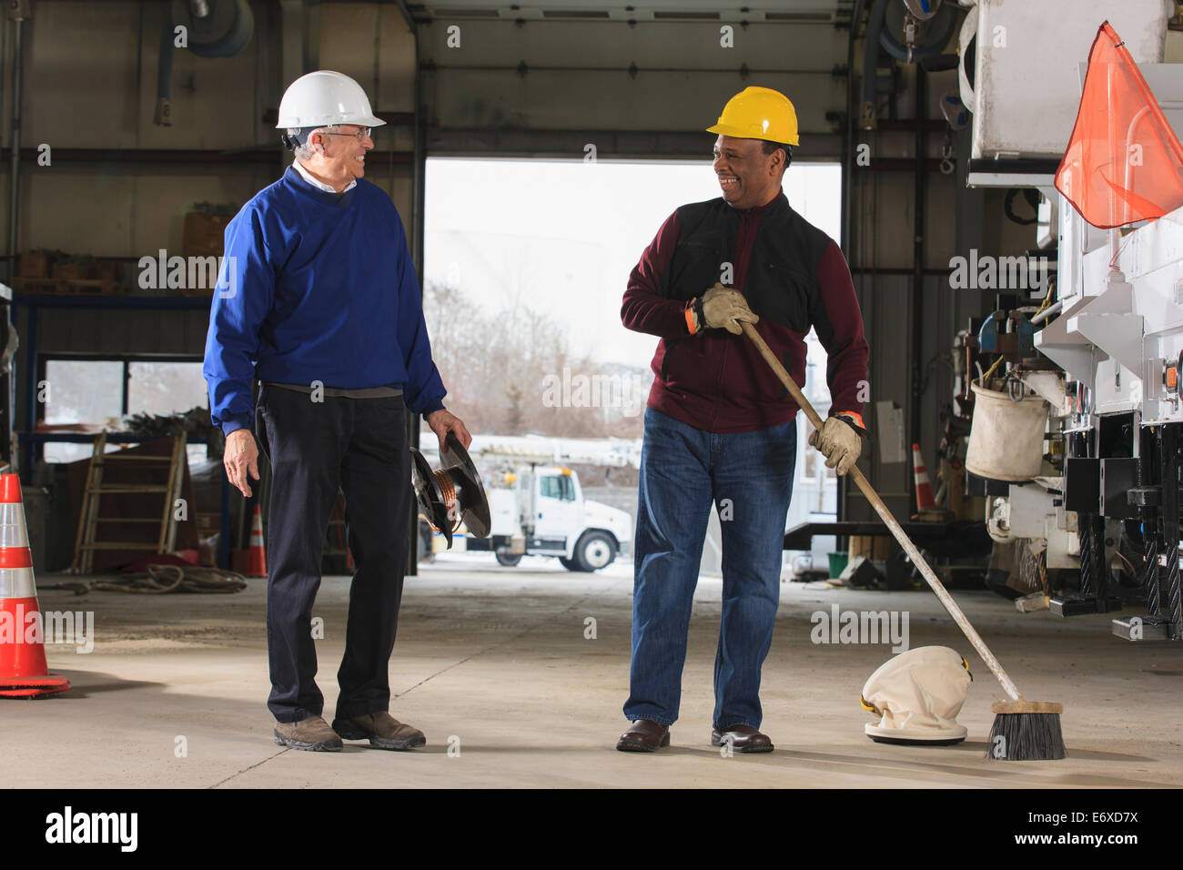 Supervisors hi-res stock photography and images - Alamy