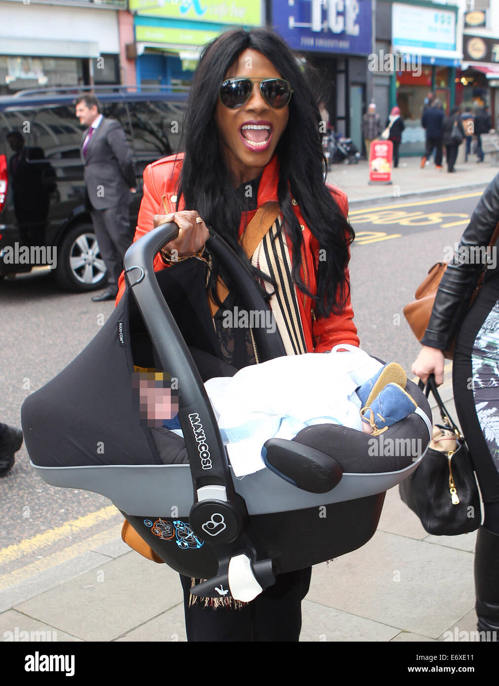 Sinitta and Laura Hamilton visit Childsplay clothing shop in Ilford ...
