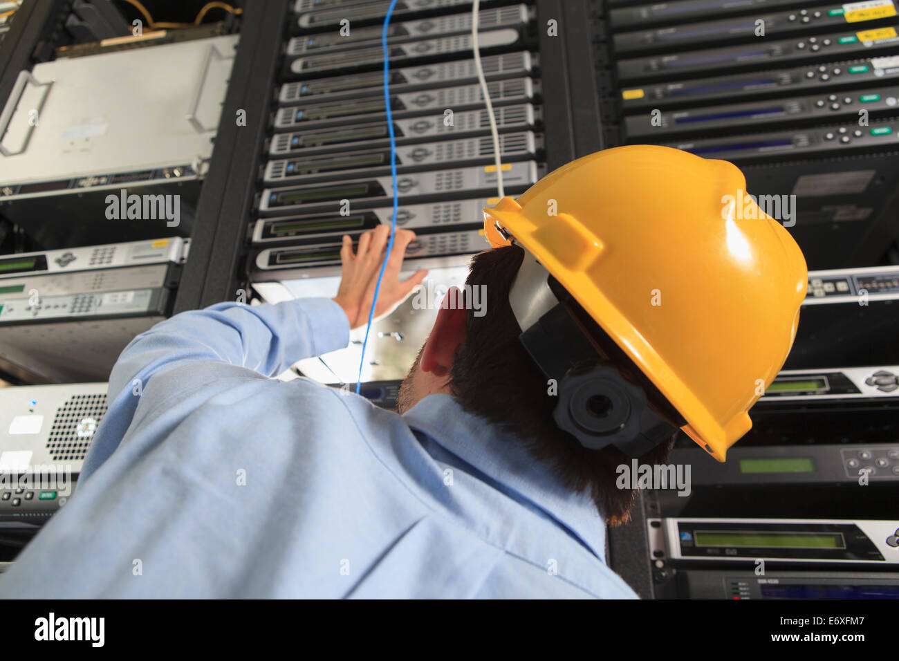 Installing cable hi-res stock photography and images - Alamy