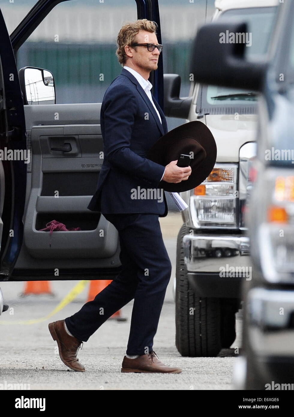 Australian actor Simon Baker sports a cowboy on the set of "The ...