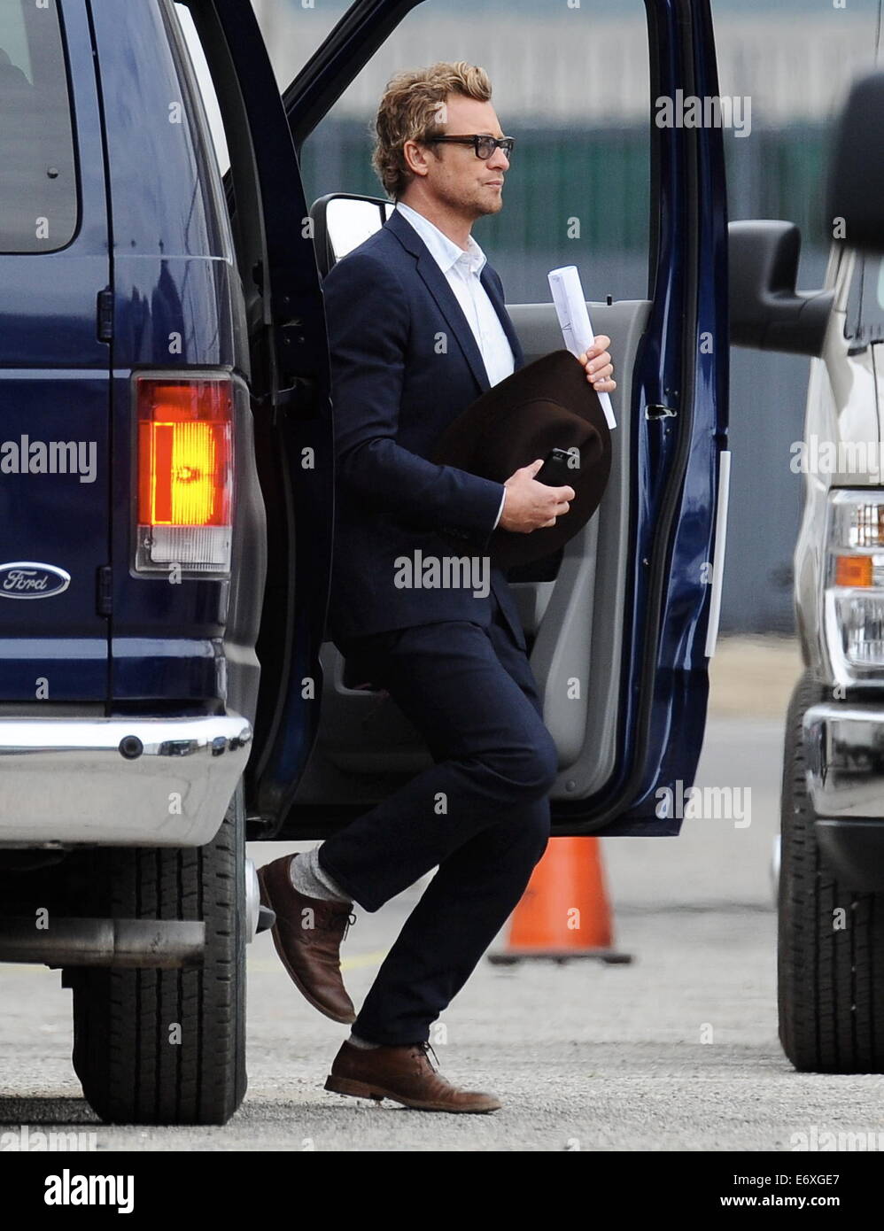Australian actor Simon Baker sports a cowboy on the set of "The ...