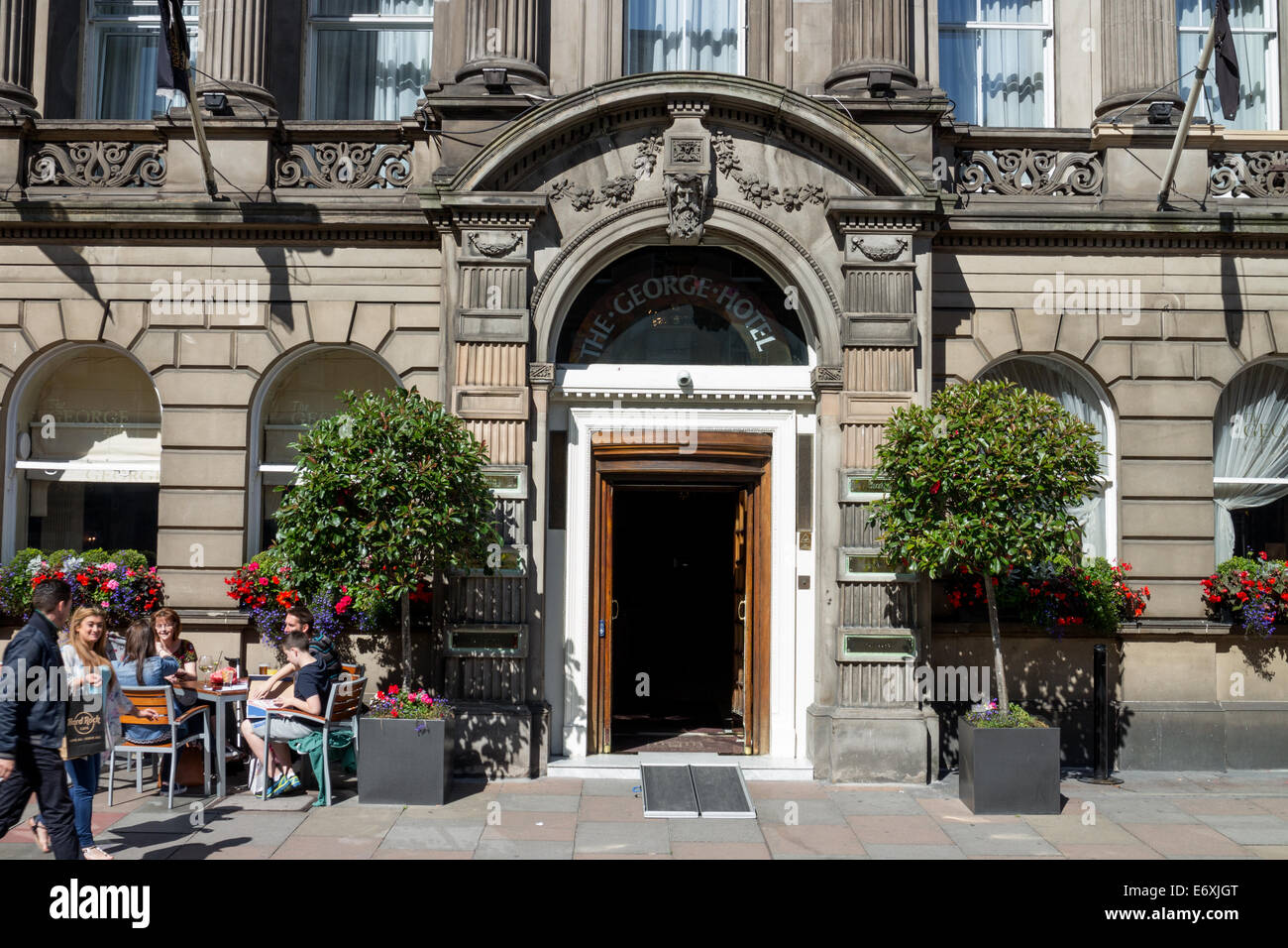 George Street Edinburgh Stock Photos & George Street Edinburgh Stock ...