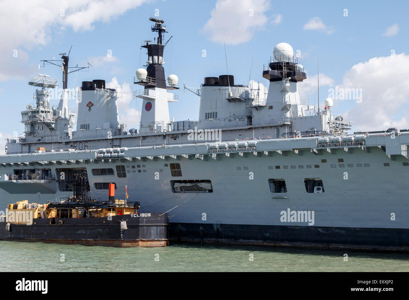 HMS Illustrious R06 Invincible-class light aircraft carrier royal navy ...
