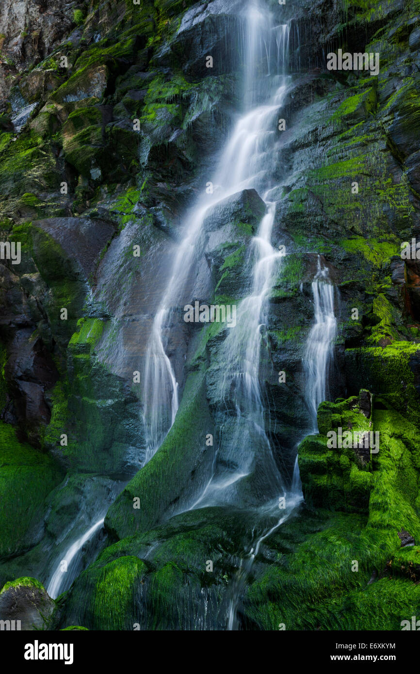 Waterfall, Tresaith Beach, Ceredigion, West Wales, U.K Stock Photo - Alamy