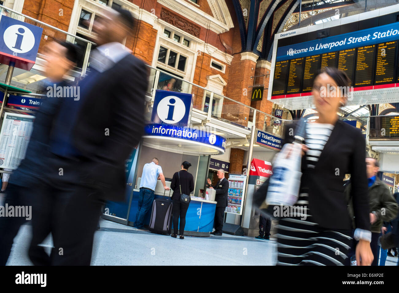 Liverpool Street rail station concourse, London, UK Stock Photo - Alamy