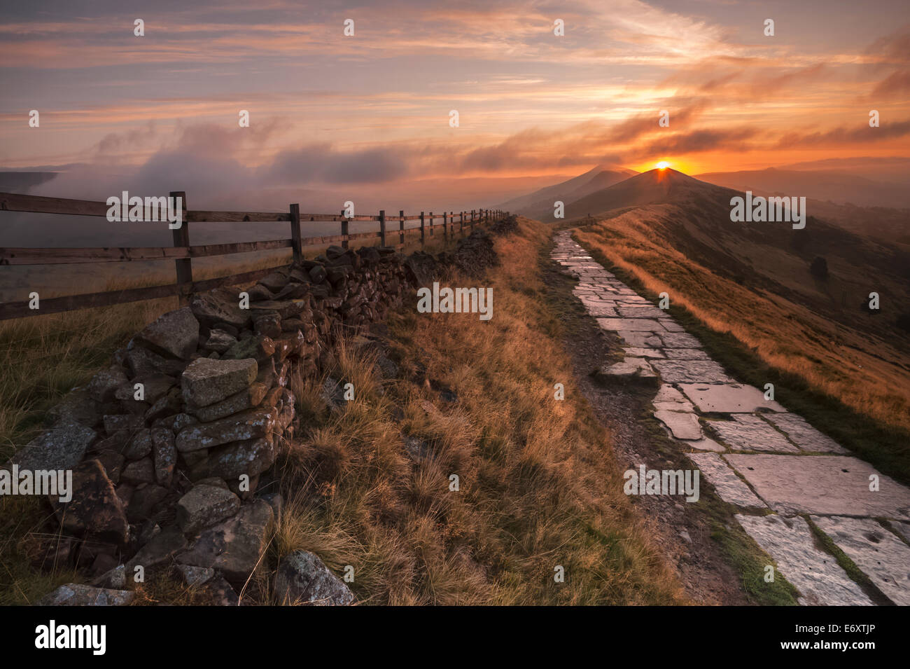 Sunrise above Losehill Edale Derbyshire Stock Photo - Alamy