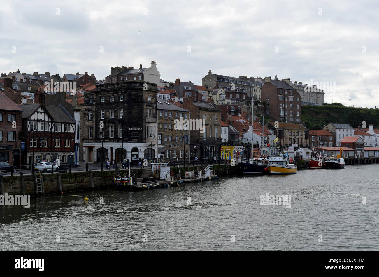 Whitby quayside hi-res stock photography and images - Alamy