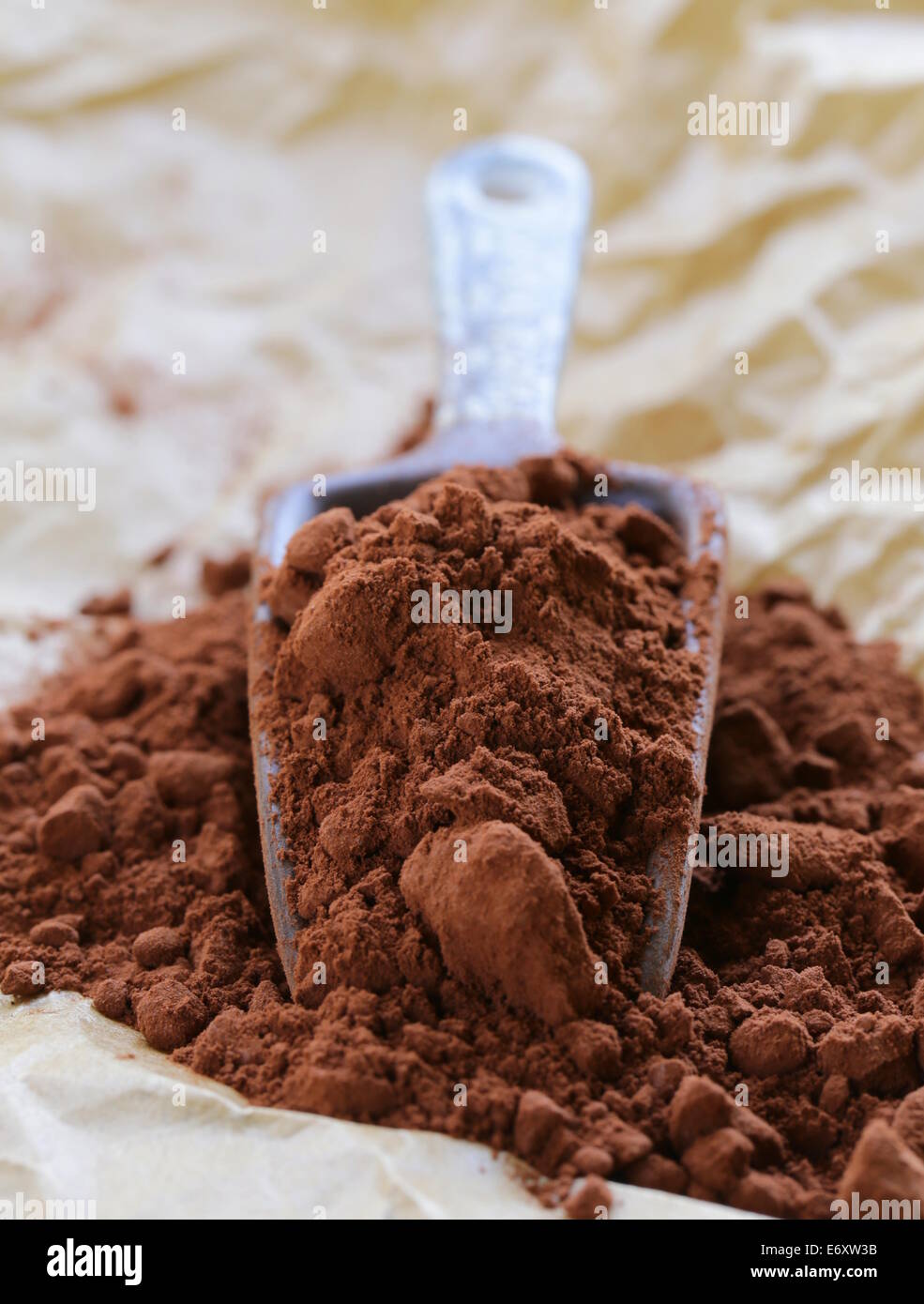 natural cocoa powder (chocolate) in a ceramic scoop Stock Photo - Alamy