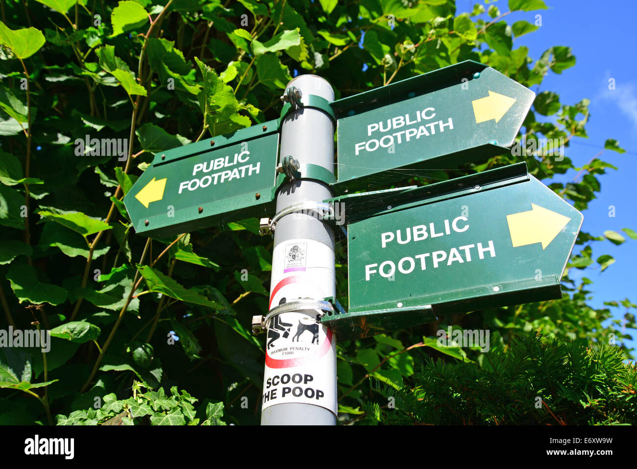 Public footpath sign, Church Lane, Sunninghill, Berkshire, England ...