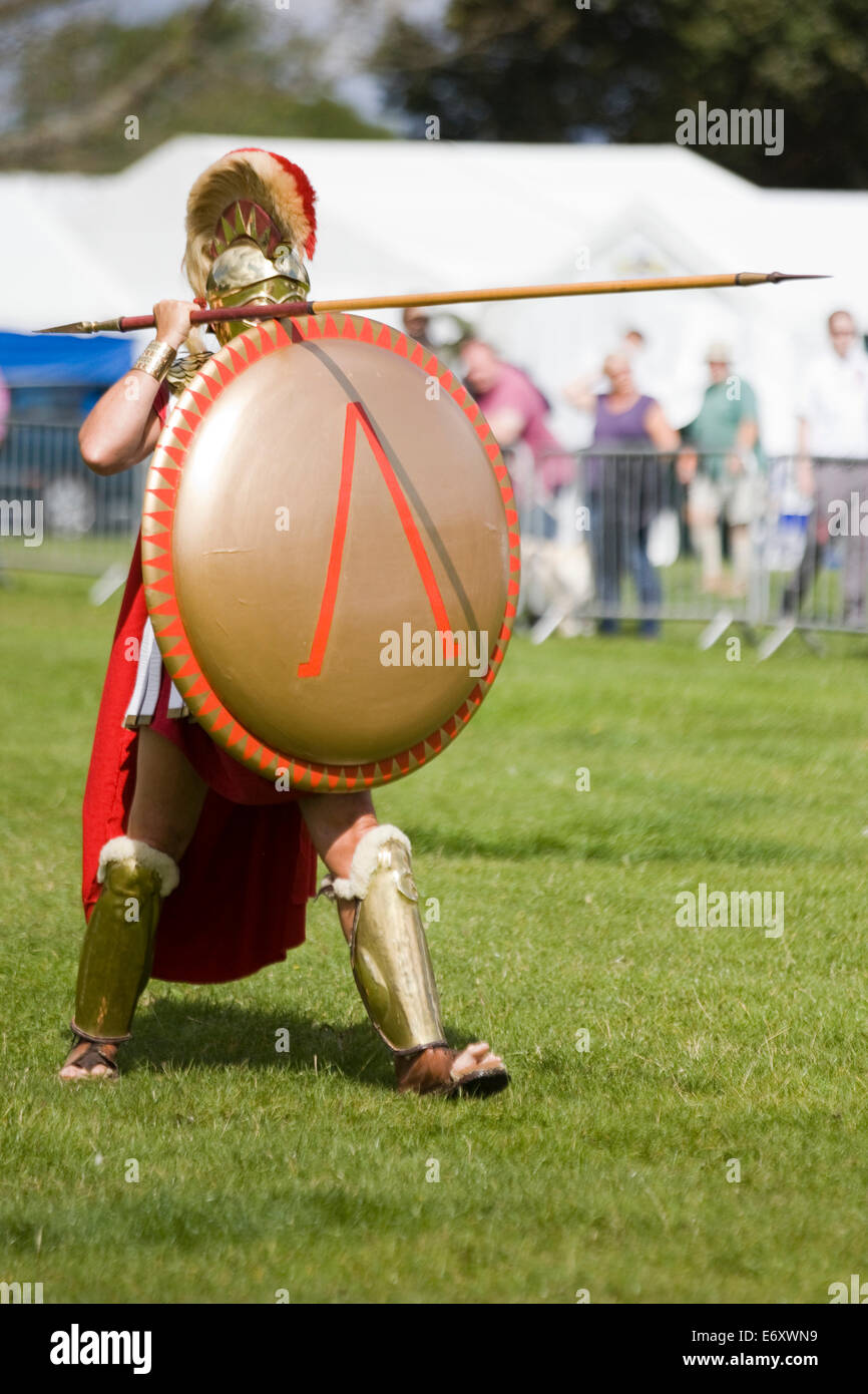 Ancient Greek Soldiers preparing for Battle Stock Photo - Alamy
