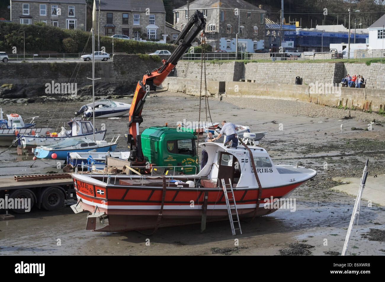 Onto of trailer hi-res stock photography and images - Alamy