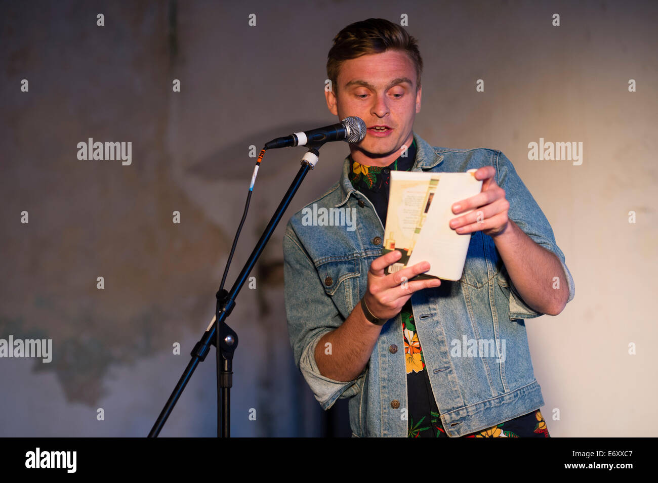 Tyte hi-res stock photography and images - Alamy