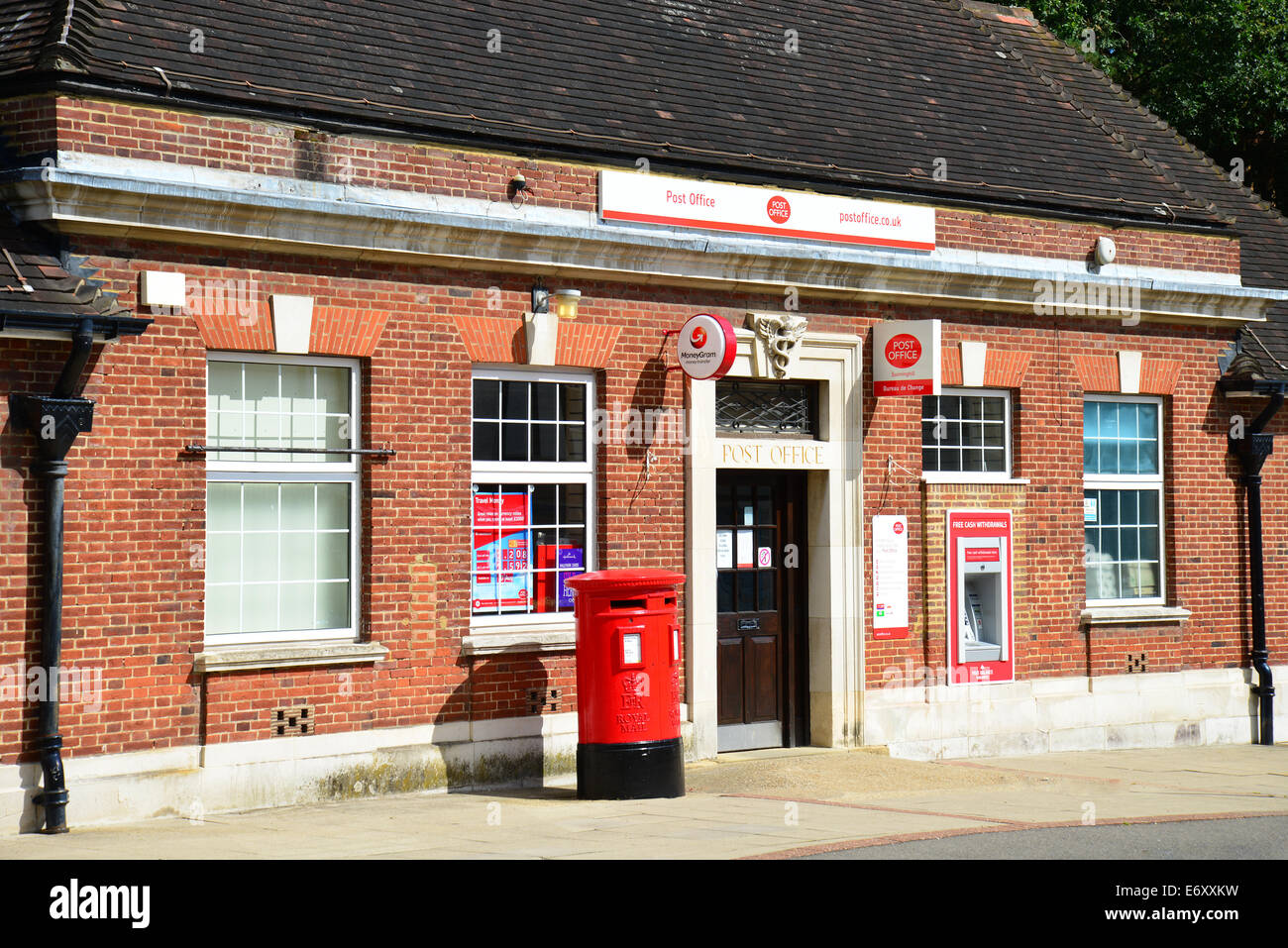 Sunninghill Post Office, King's Road, Sunninghill, Berkshire, England ...