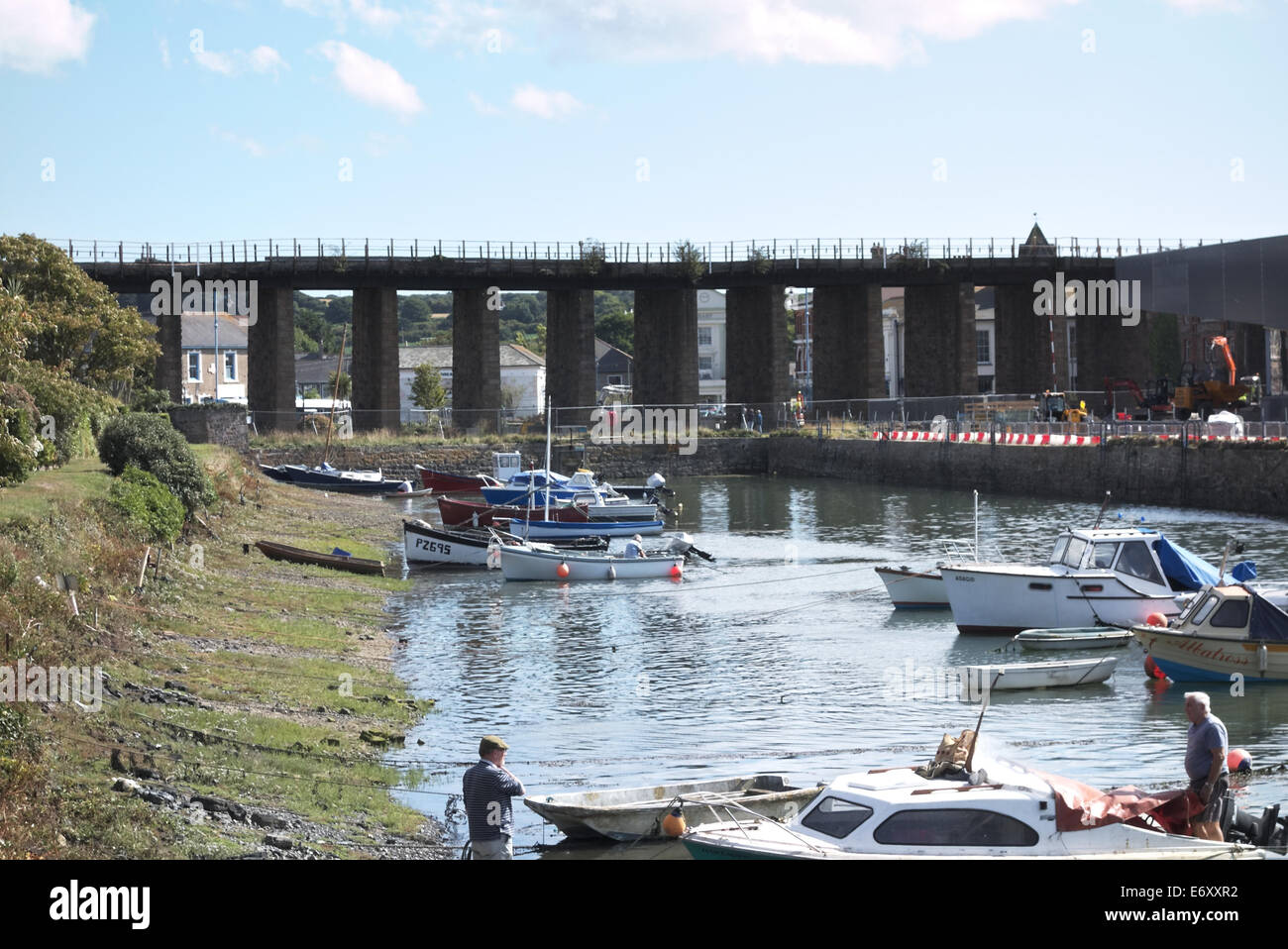 Railway Bridge And Hayle Harbour, Cornwall, UK Stock Photo - Alamy