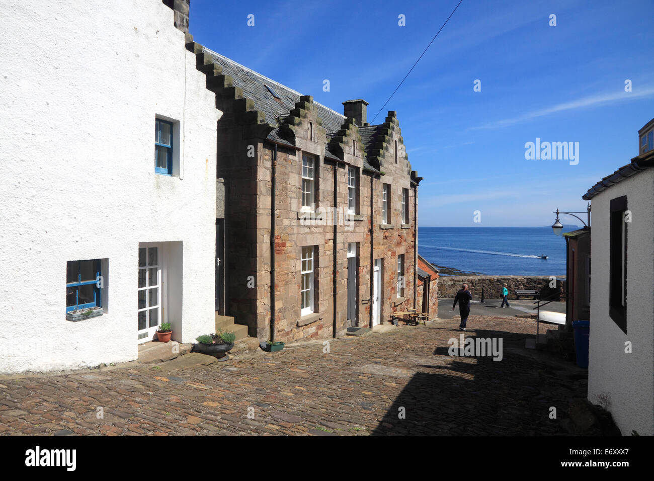 Crail street scene hi-res stock photography and images - Alamy