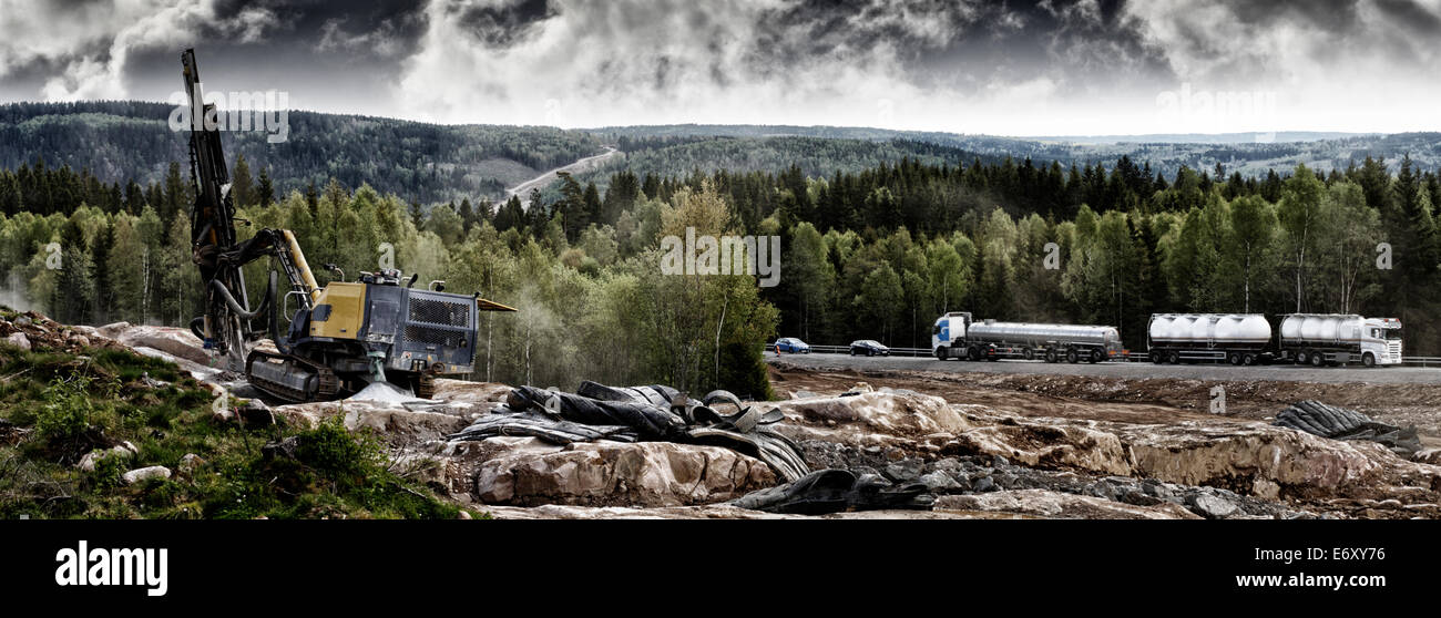Rock blasting hi-res stock photography and images - Alamy
