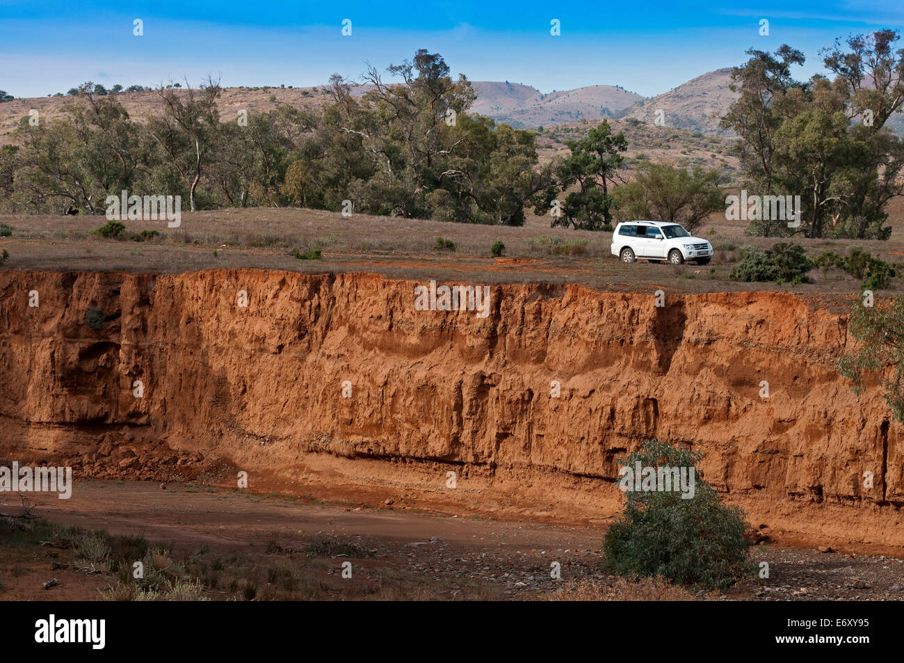 Flinders ranges national park car hi-res stock photography and images ...