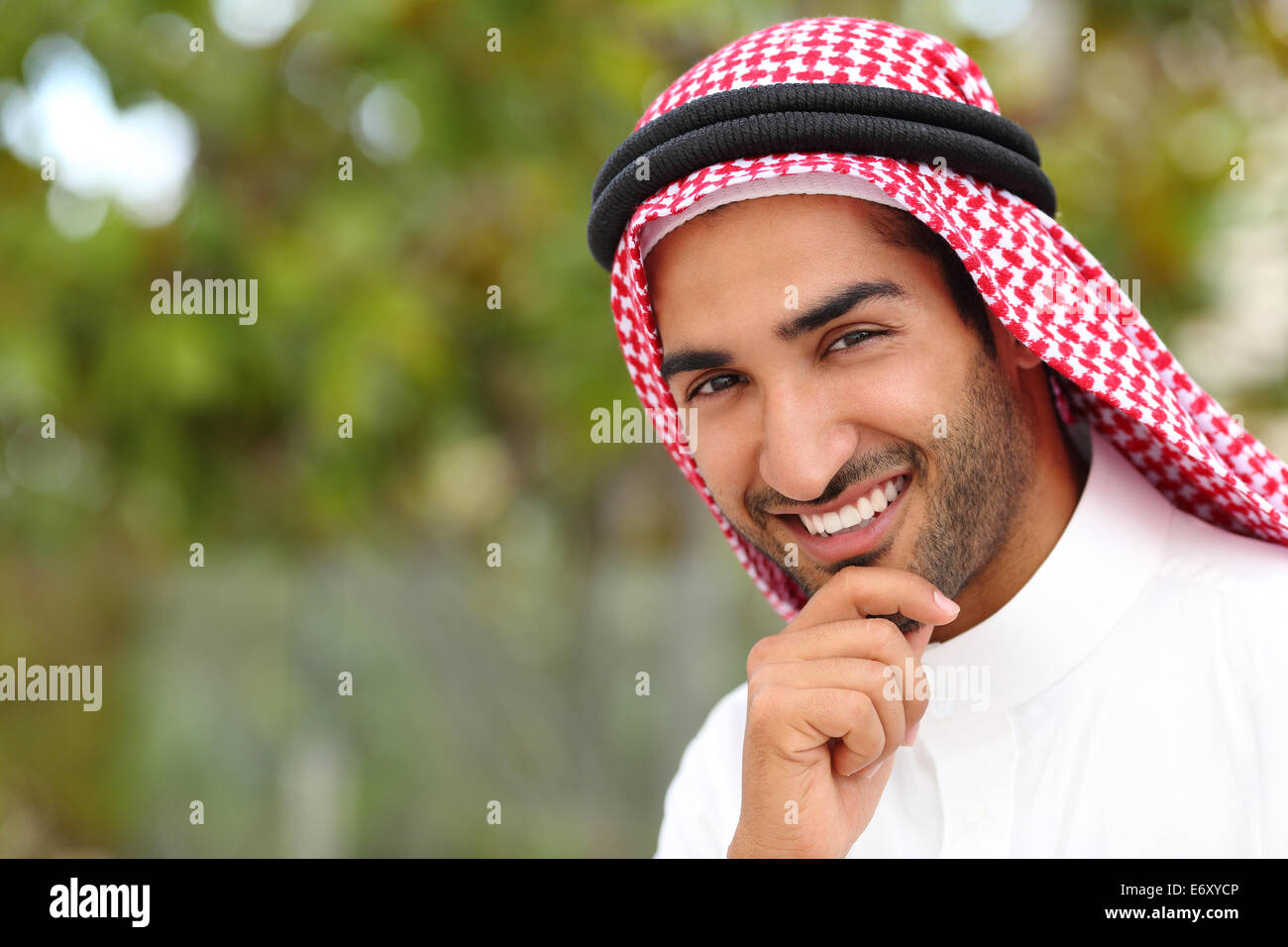 Saudi man portrait hi-res stock photography and images - Alamy