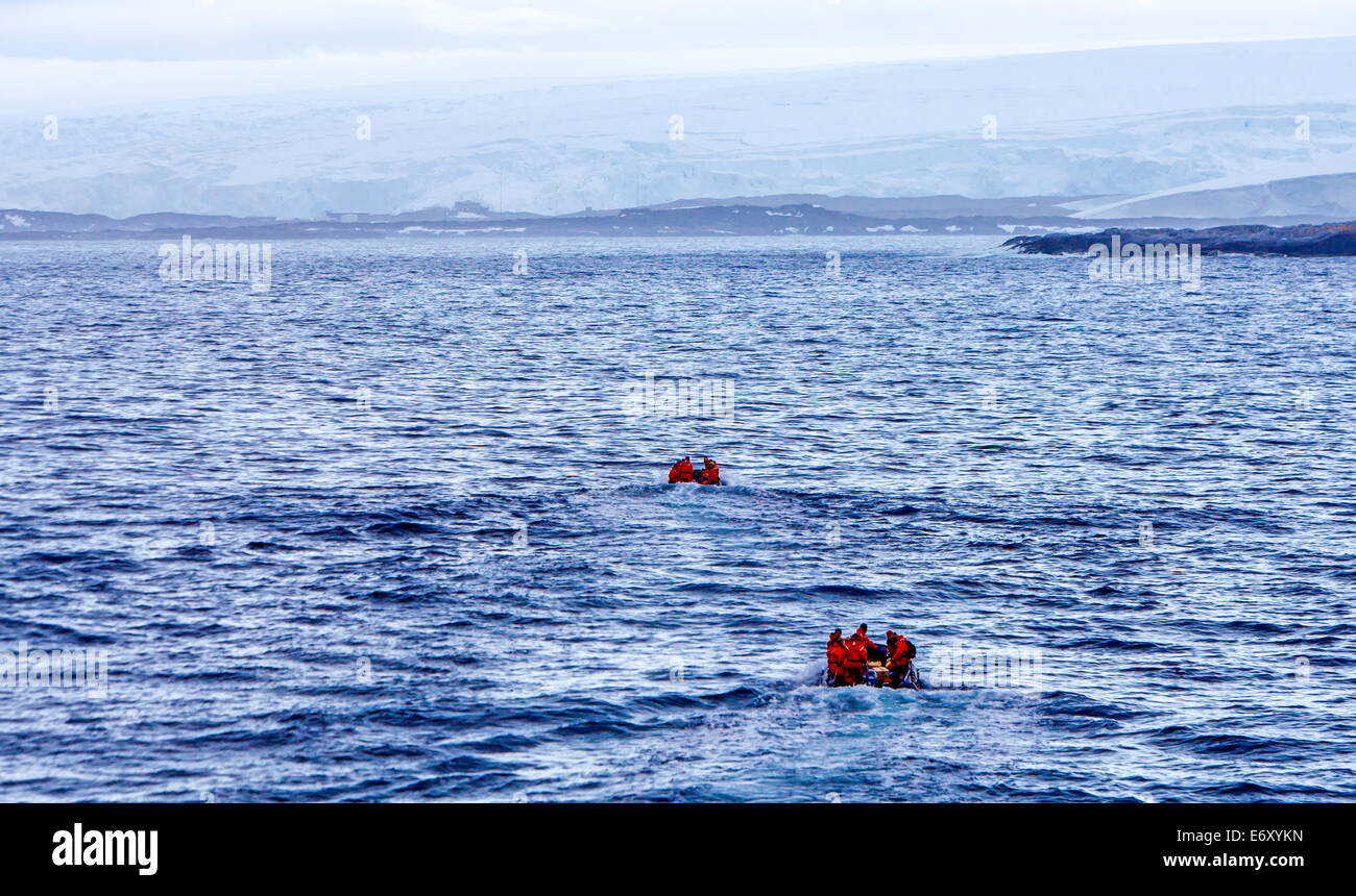 Scientists antarctica hi-res stock photography and images - Alamy