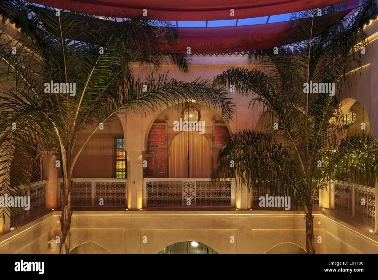 Courtyard at night hi-res stock photography and images - Alamy