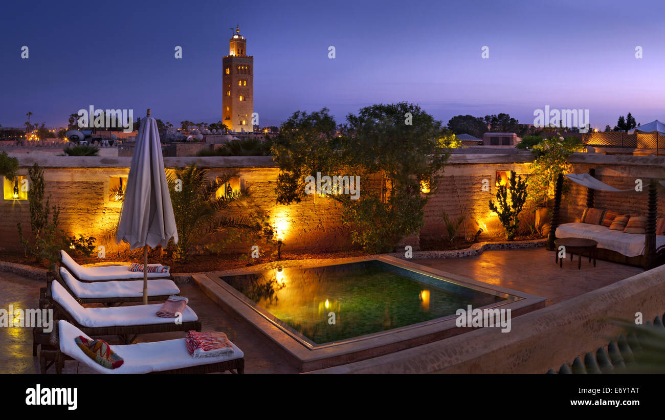 Rooftop terrace swimming pool hi-res stock photography and images - Alamy
