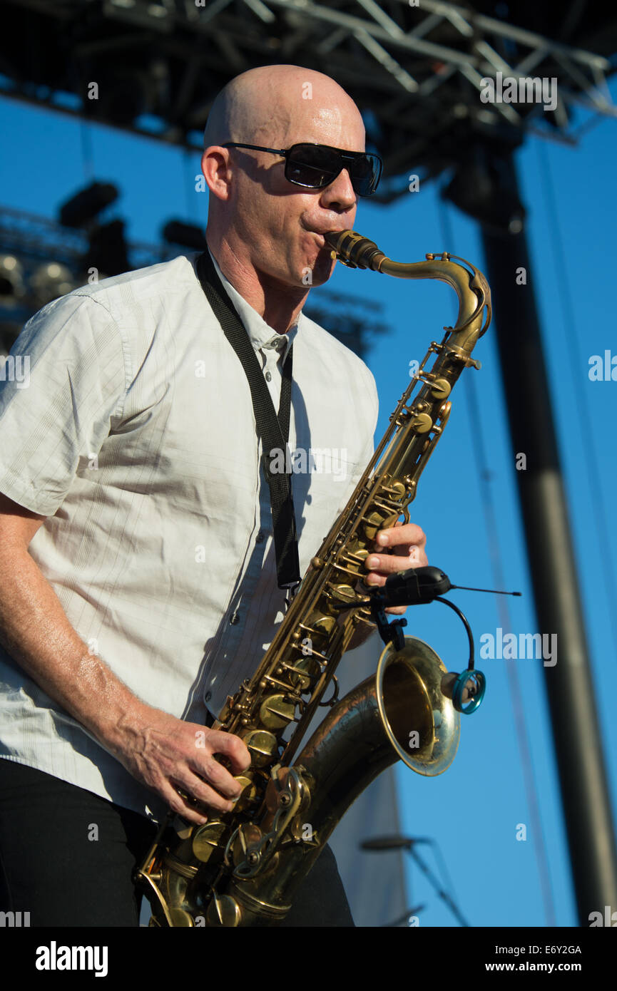 Thompson twins tom bailey hi-res stock photography and images - Alamy