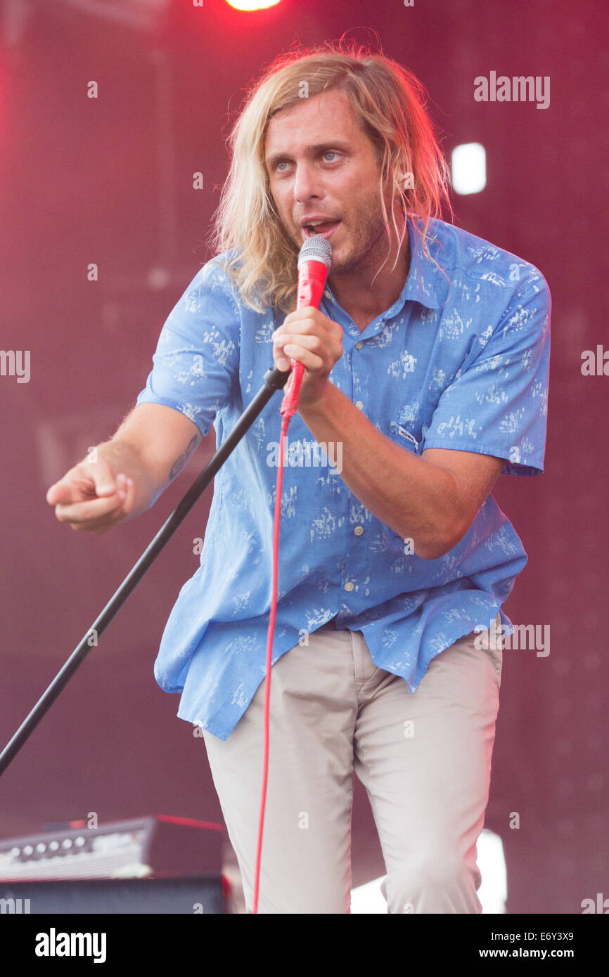 Philadelphia, Pennsylvania, USA. 31st Aug, 2014. Singer AARON BRUNO ...